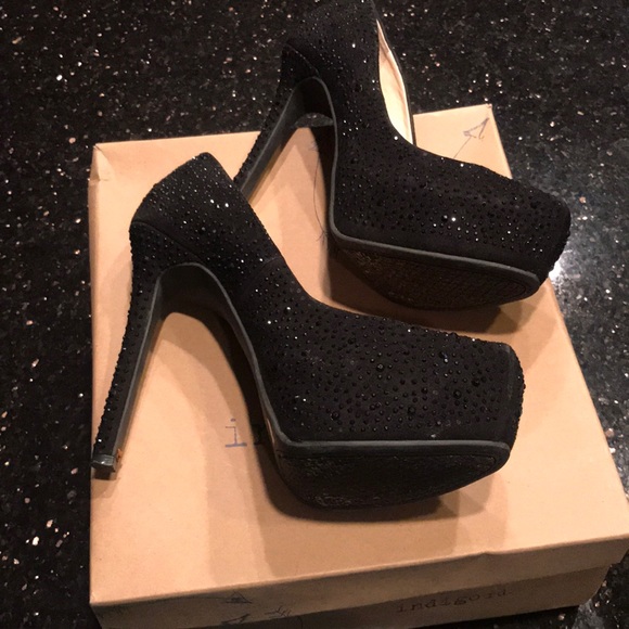Jessica Simpson | Shoes | Jessica Simpson Black Rhinestone Pumps | Poshmark